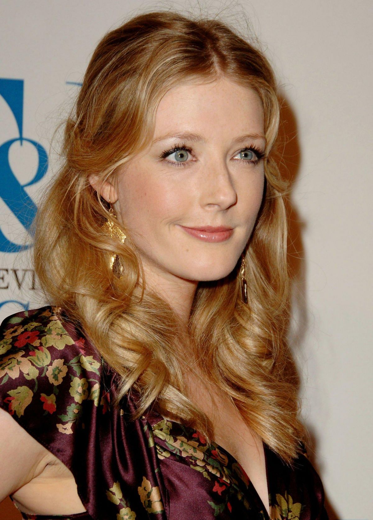 JENNIFER FINNIGAN at Museum of Television & Radio Honors Leslie Moonves ...