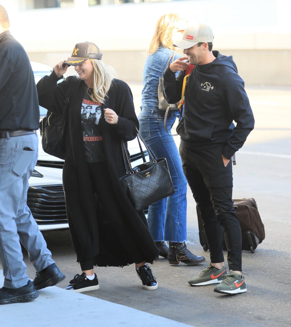 MIRANDA LAMBERT at LAX Airport in Los Angeles 02/07/2023 – HawtCelebs