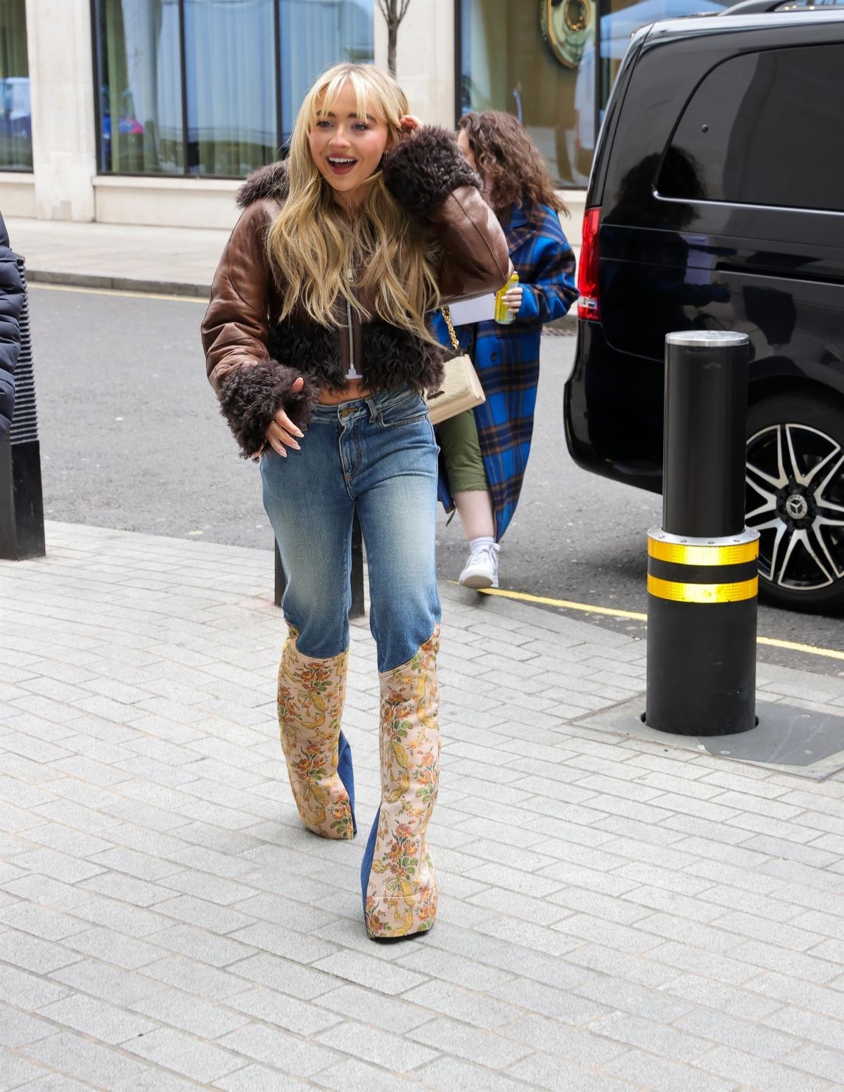 SABRINA CARPENTER Arrives at BBC Radio 1 in London 02/23/2023 – HawtCelebs