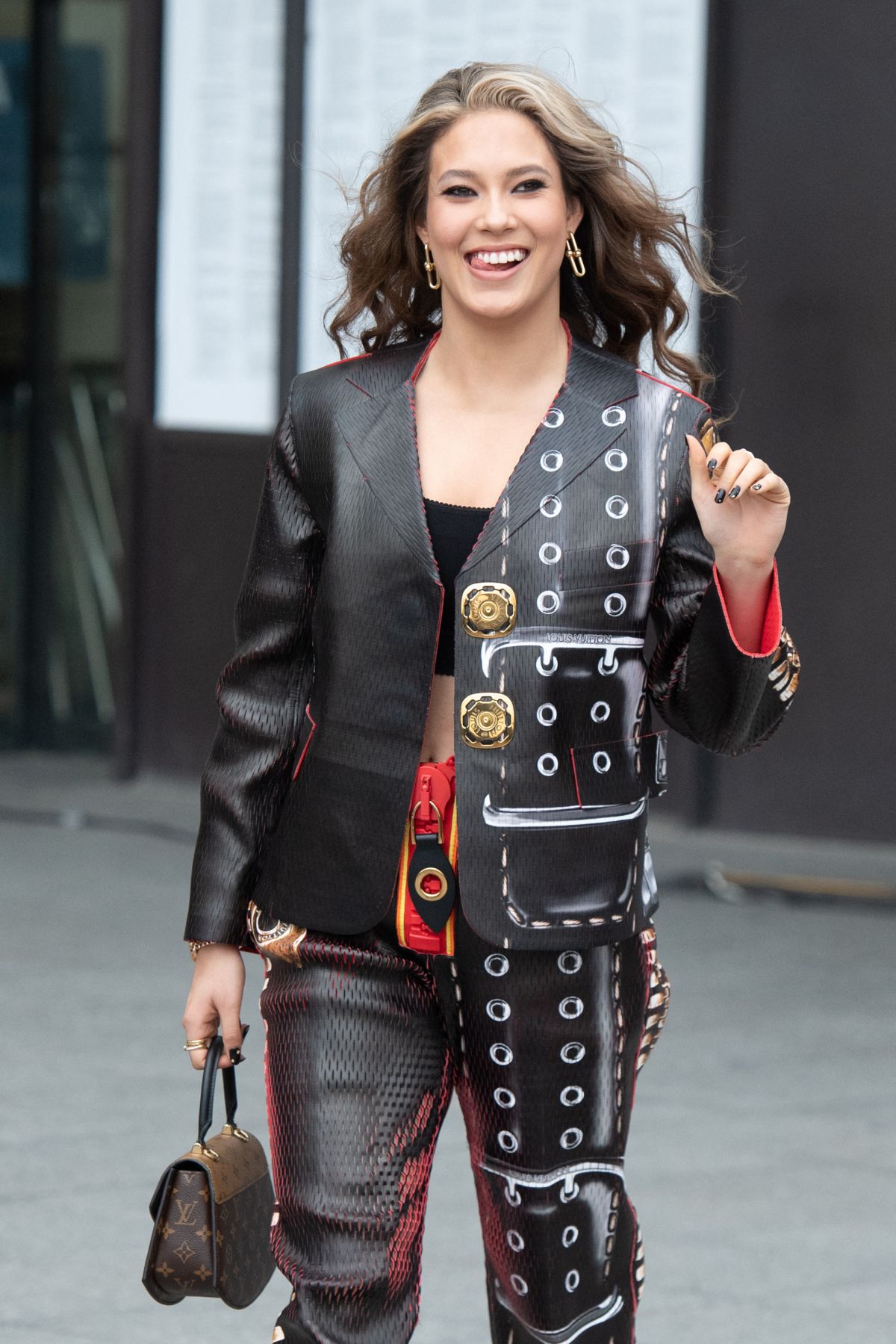 EILEEN GU at Louis Vuitton Womenswear Fall/winter 2023-2024 Show at ...