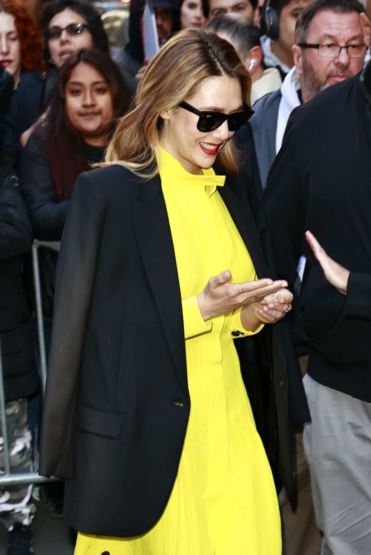 ELIZABETH OLSEN Greeting Fans Out in New York 04/19/2023 – HawtCelebs