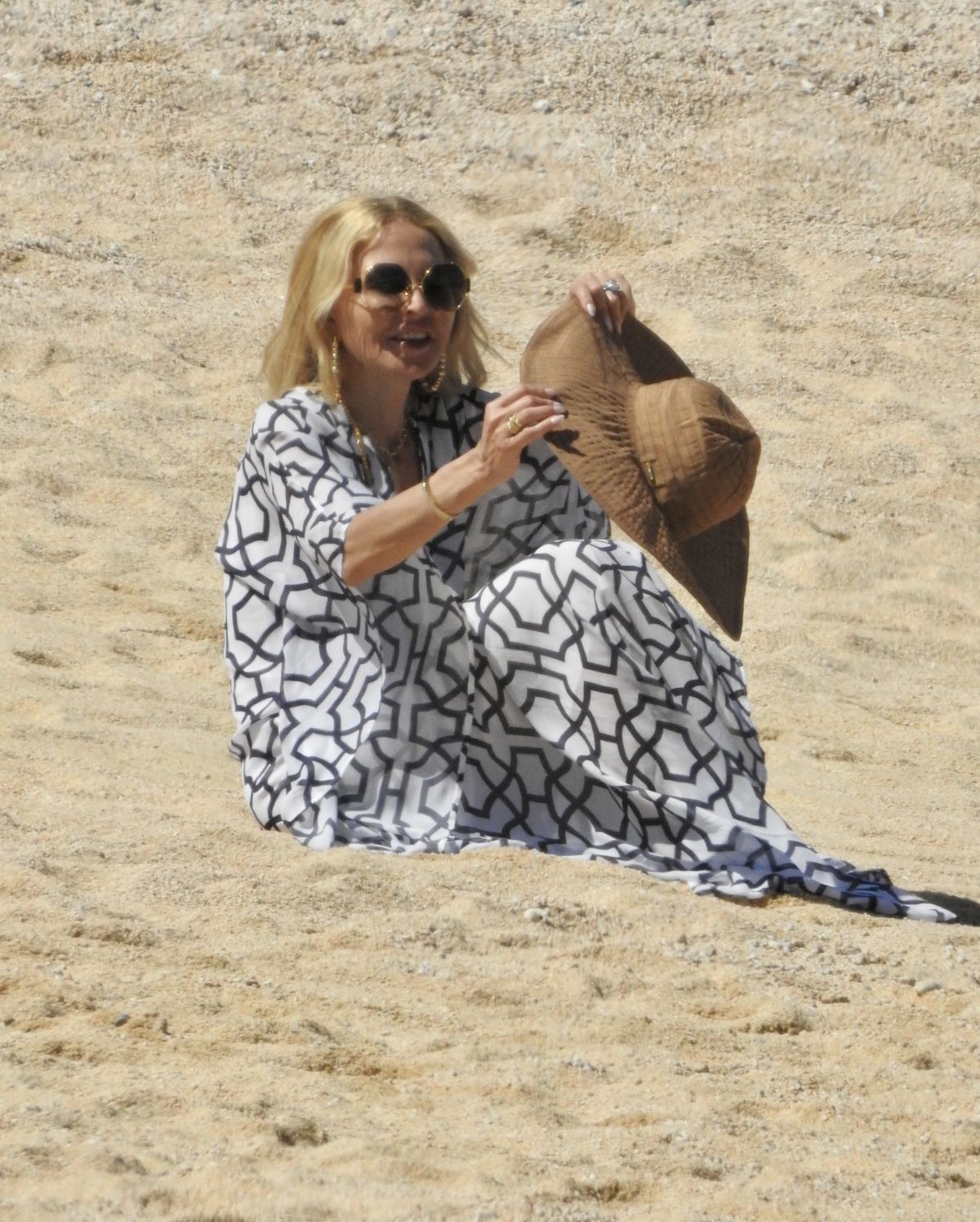 RACHEL ZOE Out at a Beach in Tulum 04/07/2023 – HawtCelebs