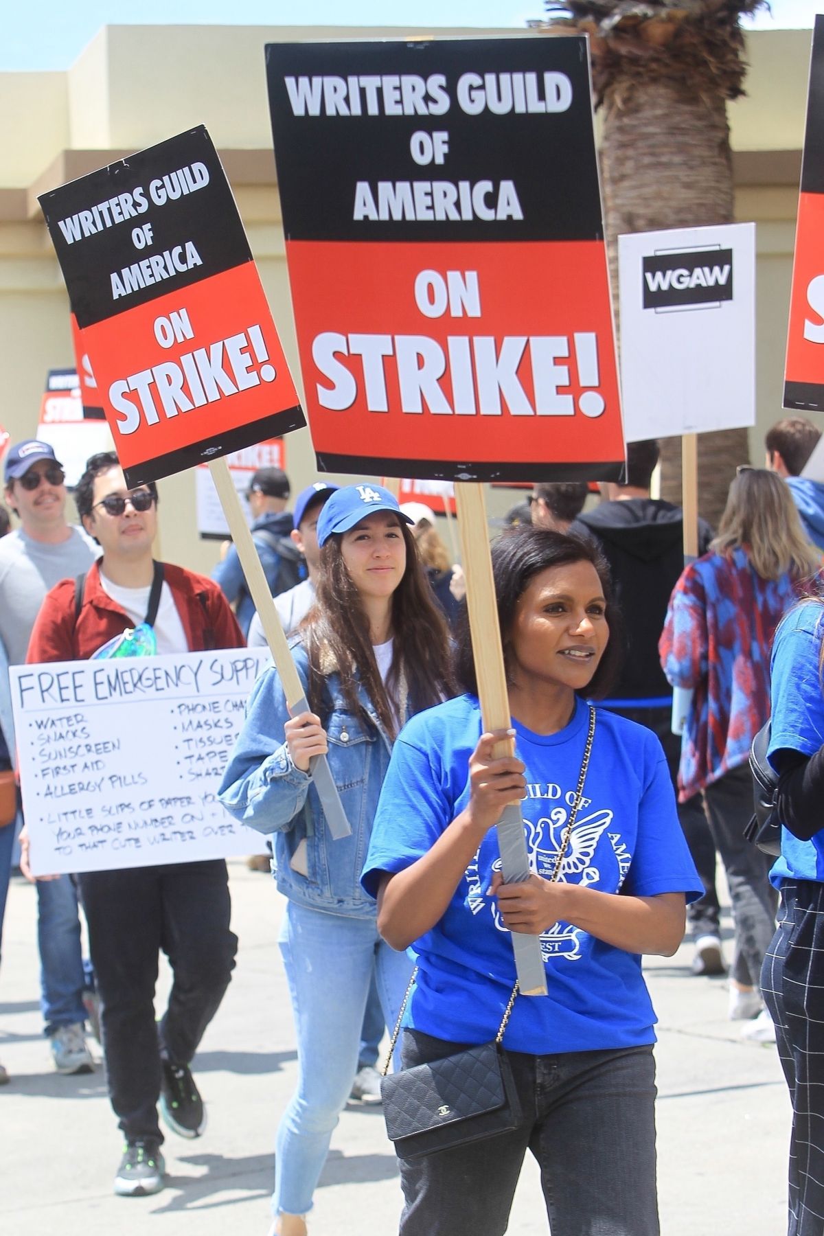 MINDU KALING Support WGA Strike Day 4 at Paramount Studios in Hollywood ...