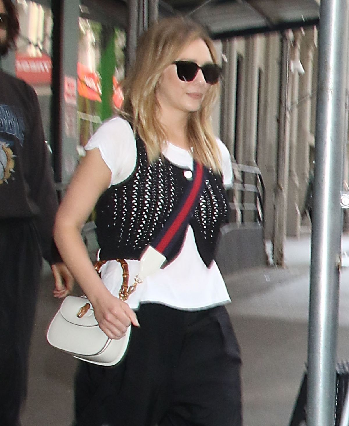 ELIZABETH OLSEN Leaves Her New Book Signing at Barnes & Noble Union ...
