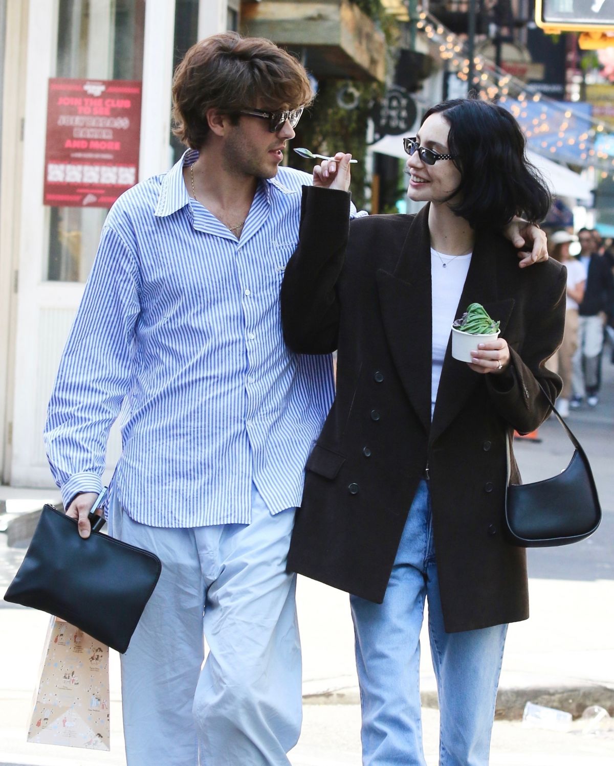 MEADOIW WALKER and Louis Thornton-Allan Out for Ice Cream in New York ...