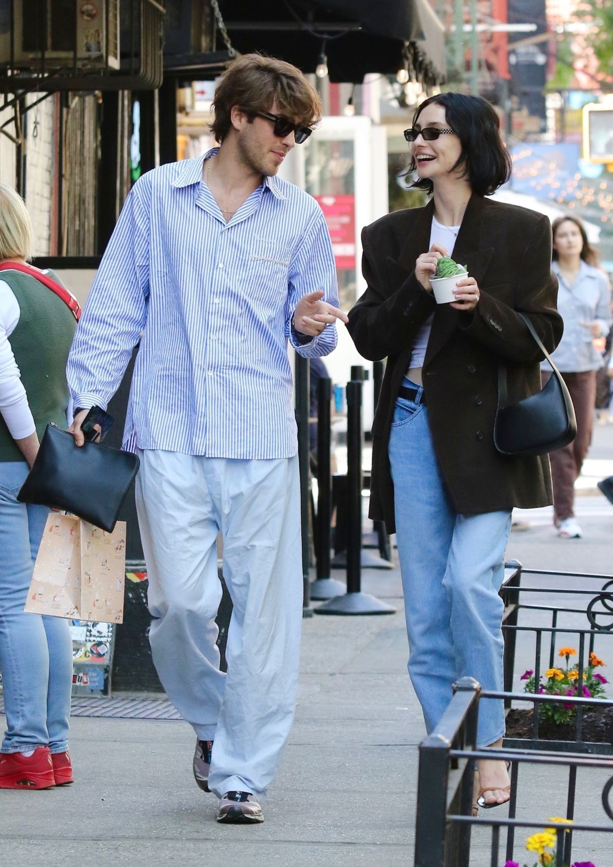 MEADOIW WALKER and Louis Thornton-Allan Out for Ice Cream in New York ...