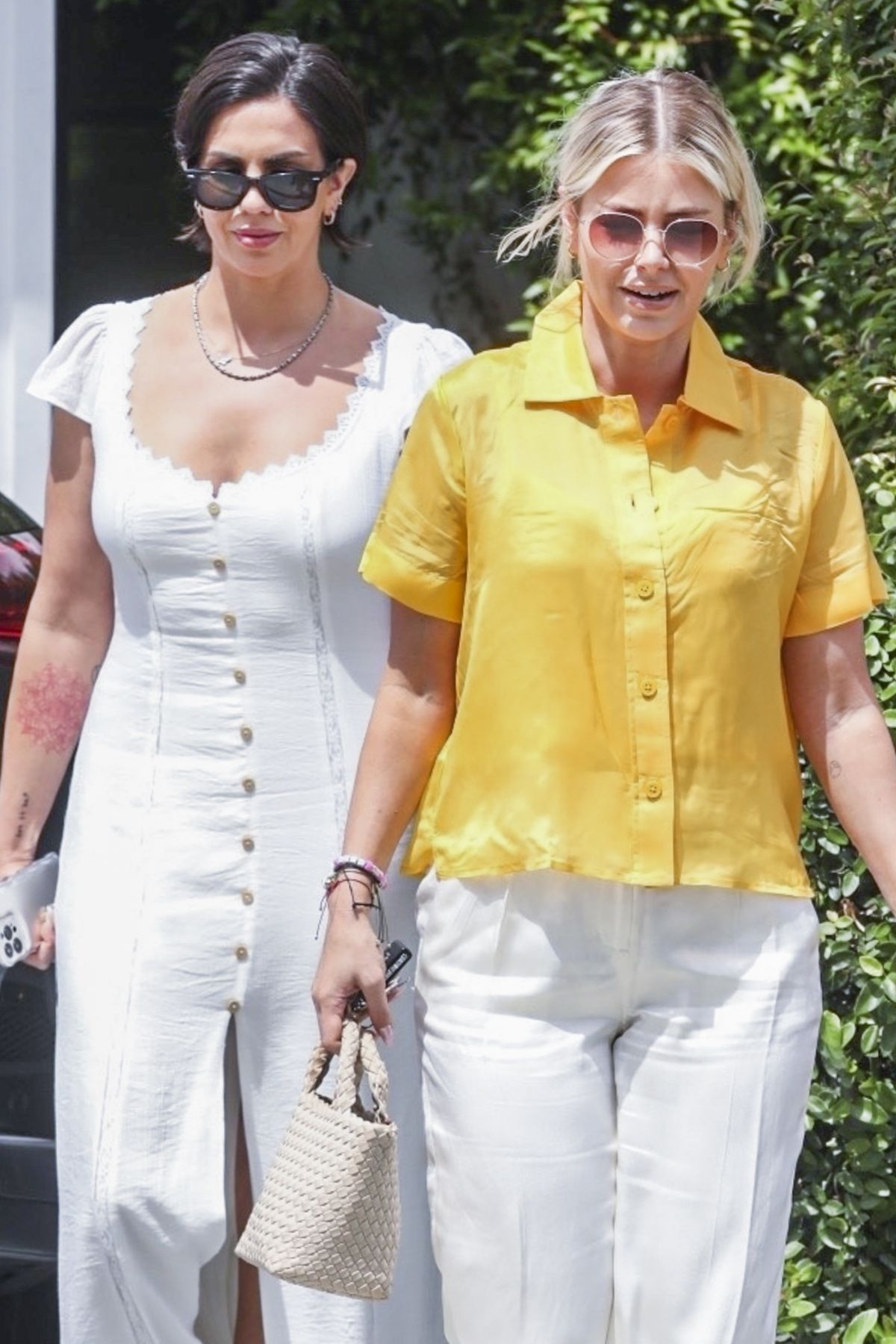 ARIANA MADIX, KATIE MALONEY and LISA VANDERPUMP at Her Restaurant Pump ...