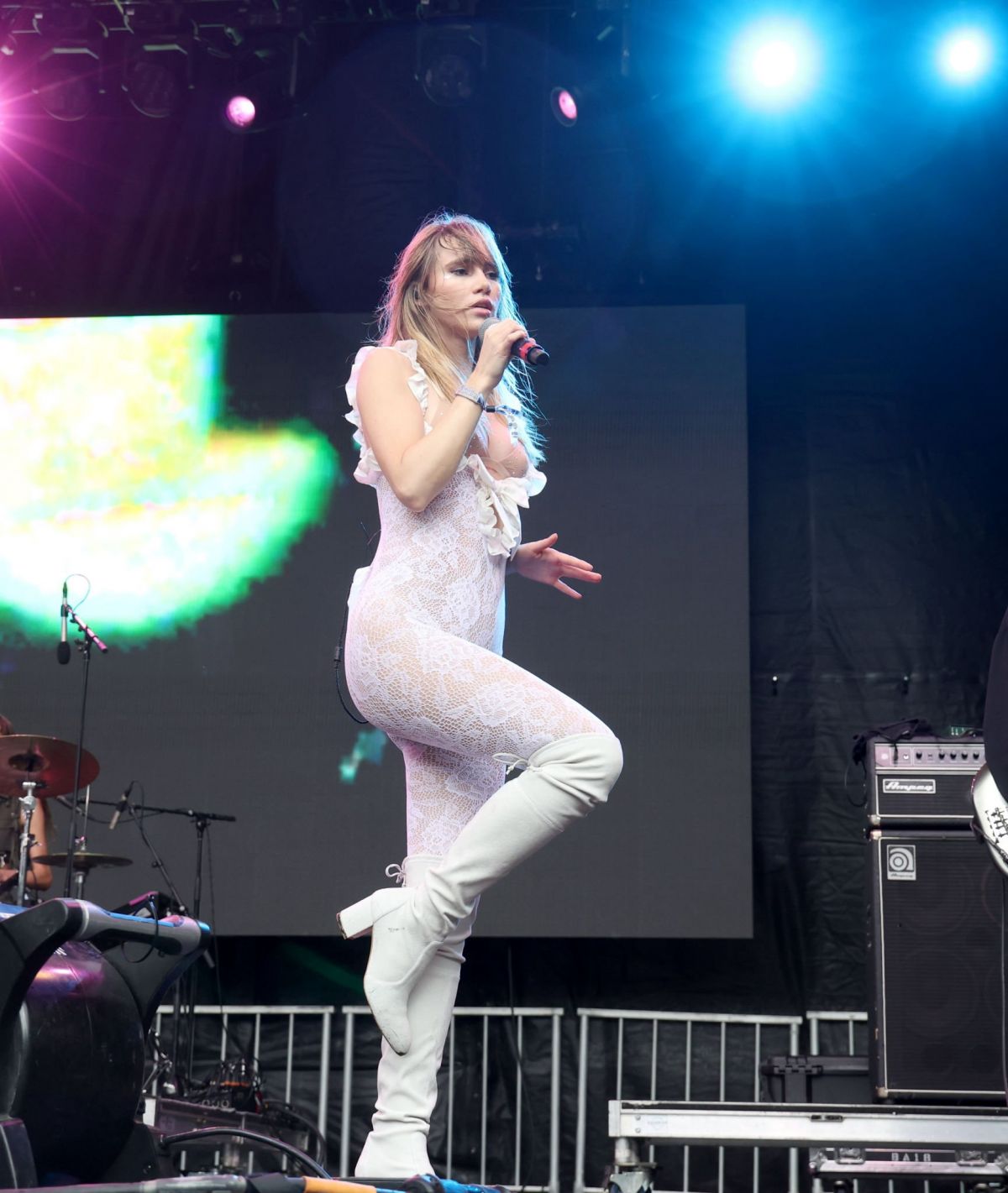 SUKI WATERHOUSE Performs at Lollapalooza Festival in Chicago 08/05/2023 ...