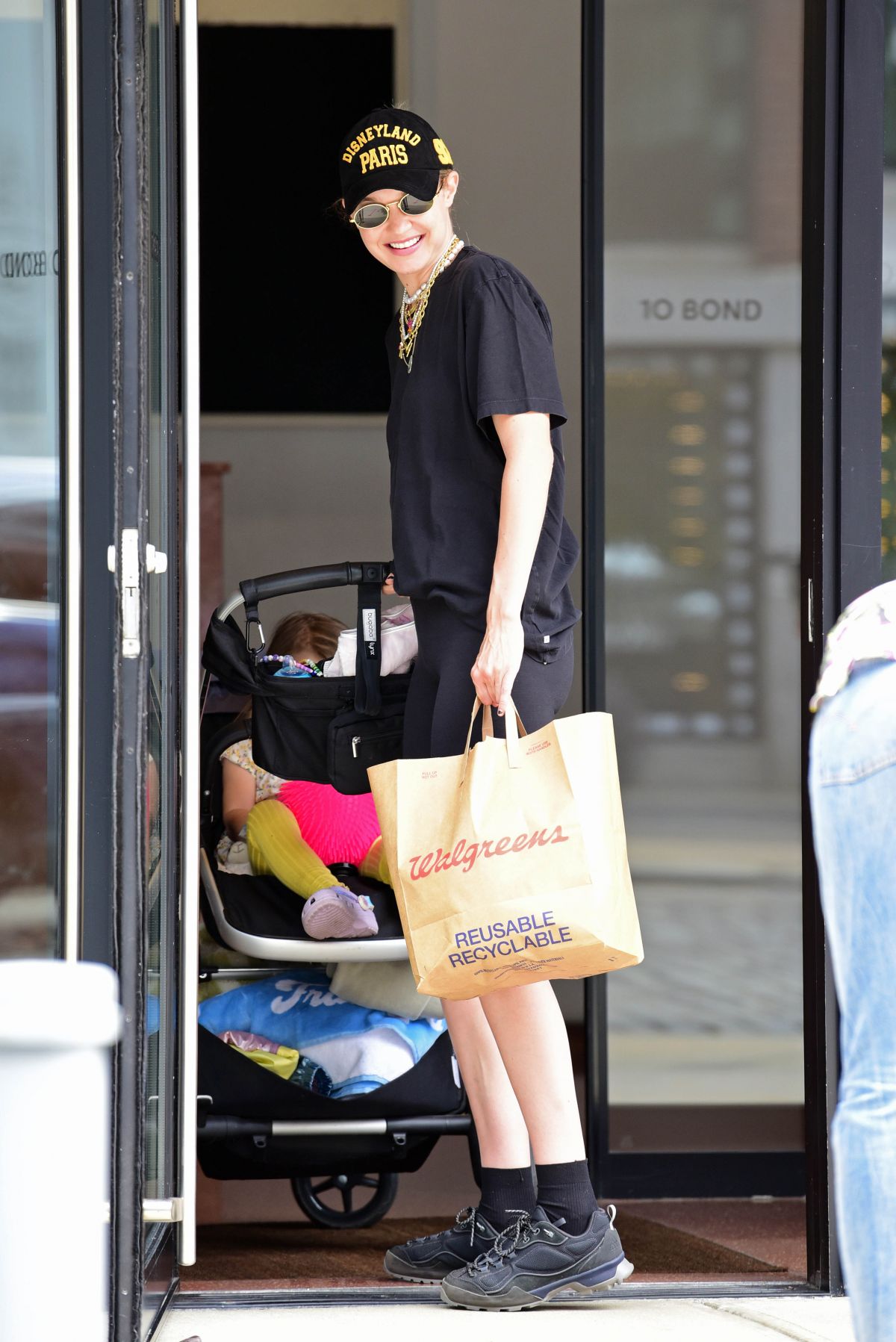 GIGI HADID Out Shopping in New York 09/20/2023 – HawtCelebs