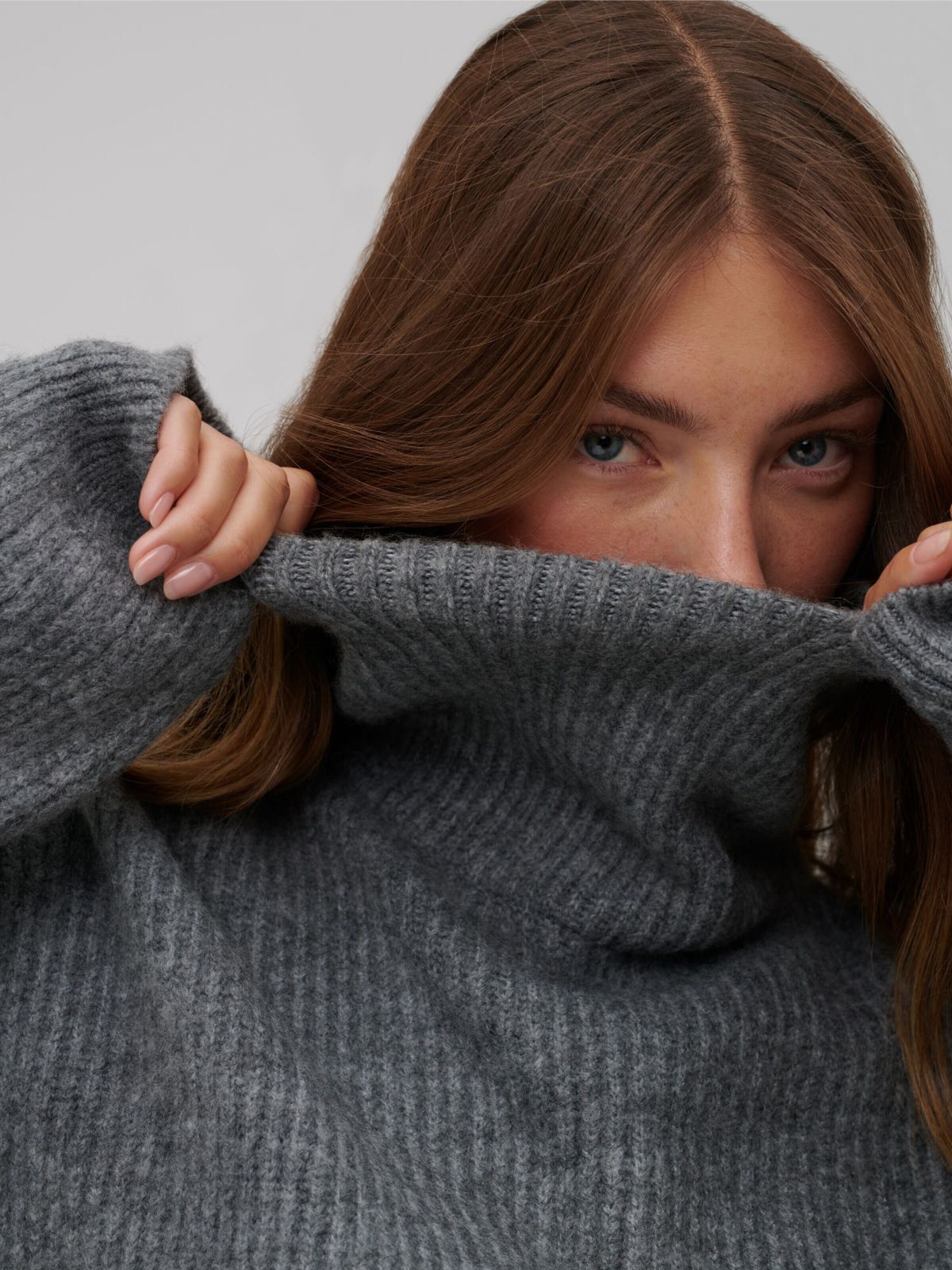 LORENA RAE for RAERE by Lorena, Winter 2023 – HawtCelebs