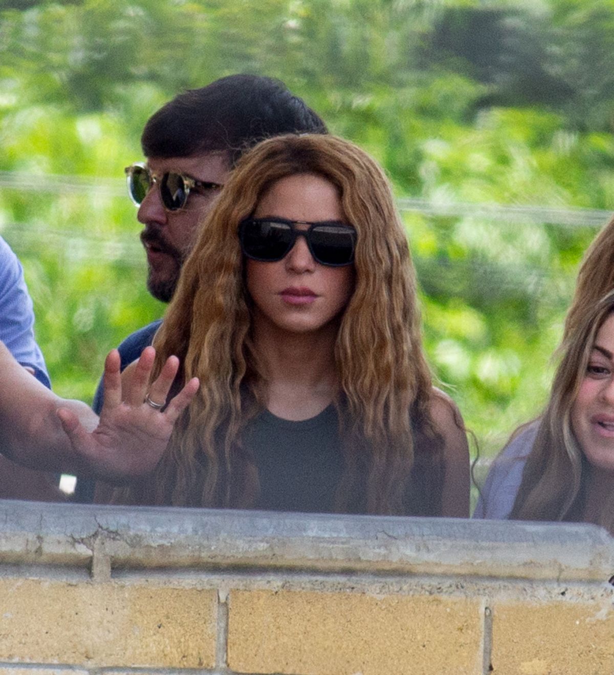 SHAKIRA Visits a School for Low-income Families in Her Hometown of ...