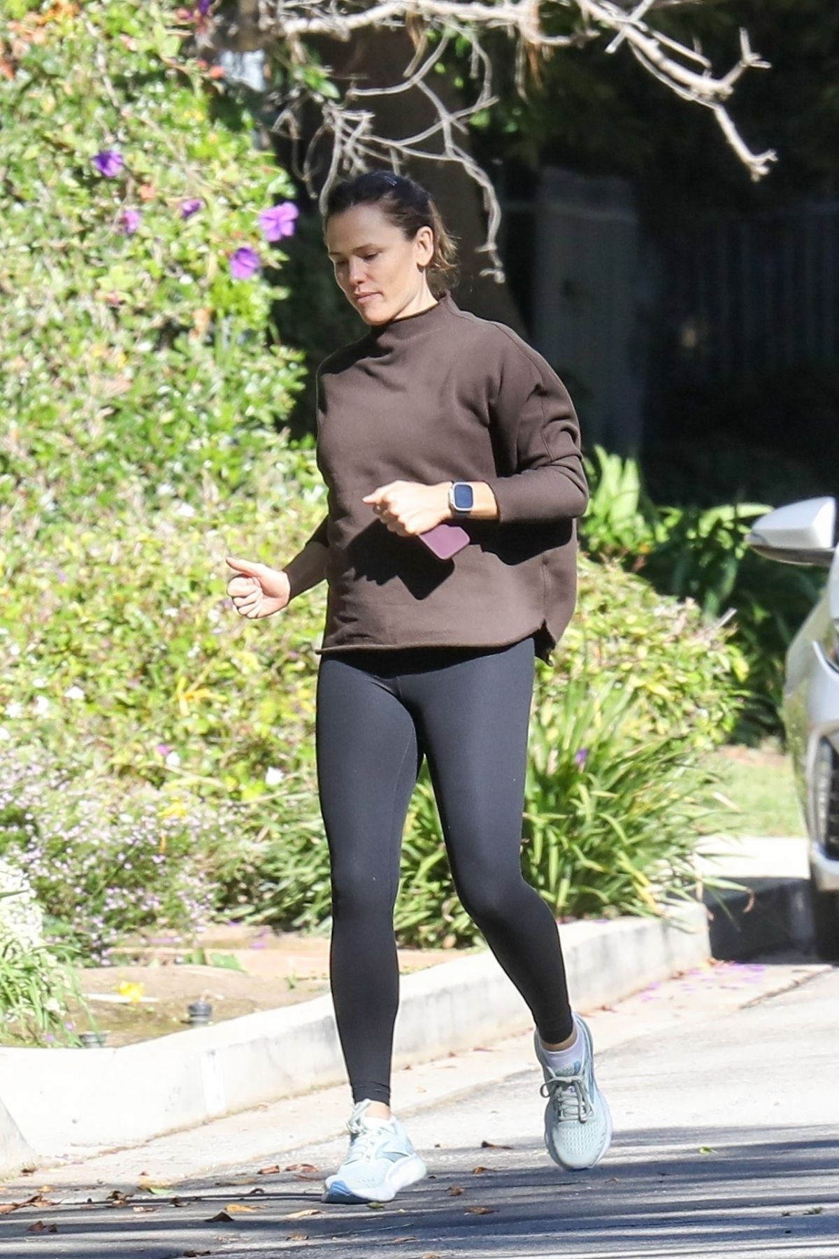 JENNIFER GARNER Out Jogging in Brentwood 10/15/2023 – HawtCelebs