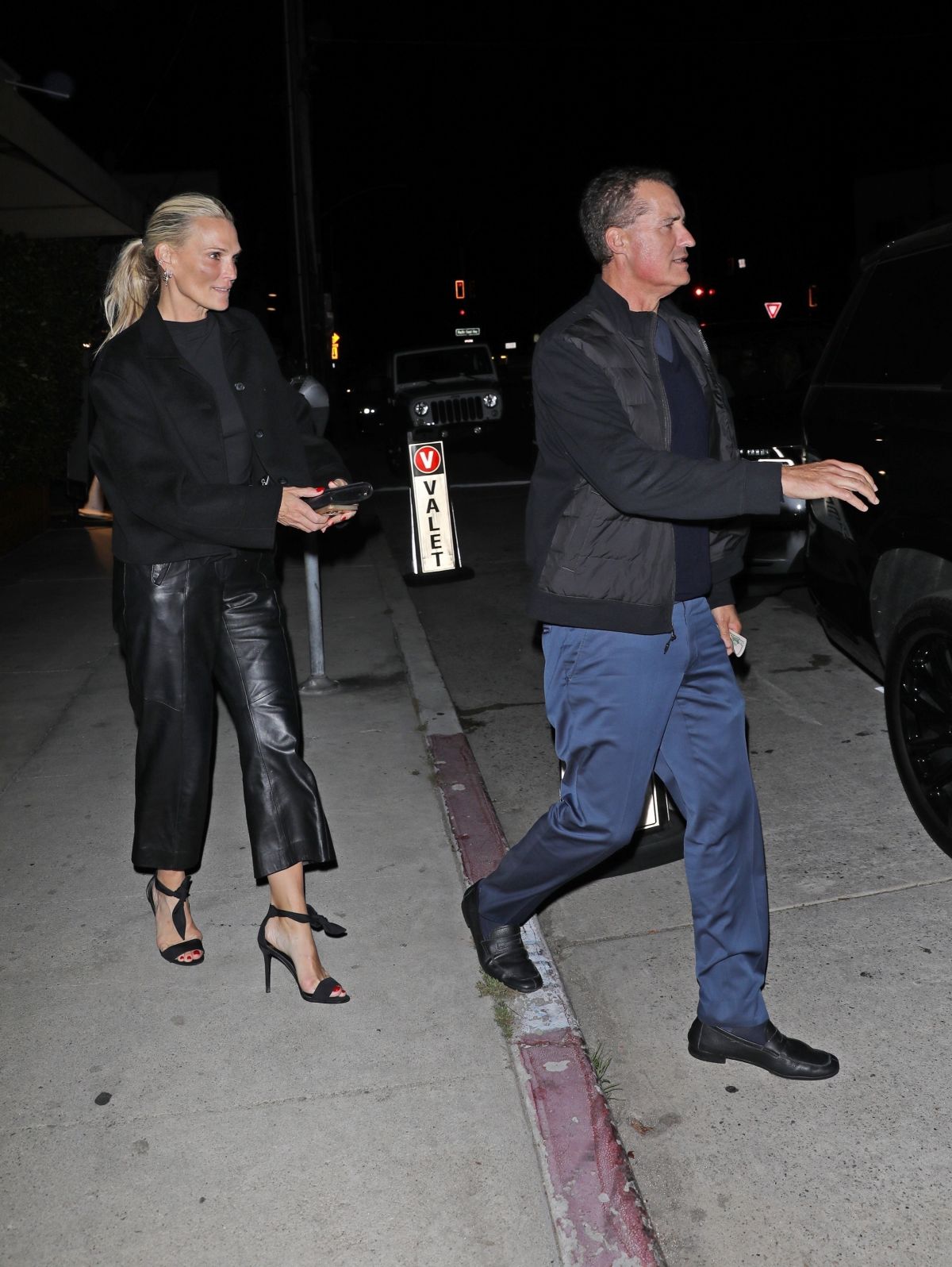MOLLY SIMS Leaves Giorgio Baldi in Santa Monica 10/14/2023 – HawtCelebs