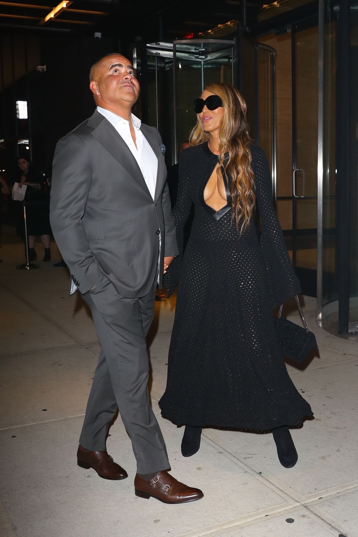NICOLE ARI PARKER Arrives at 2023 God’s Love We Deliver Golden Heart ...