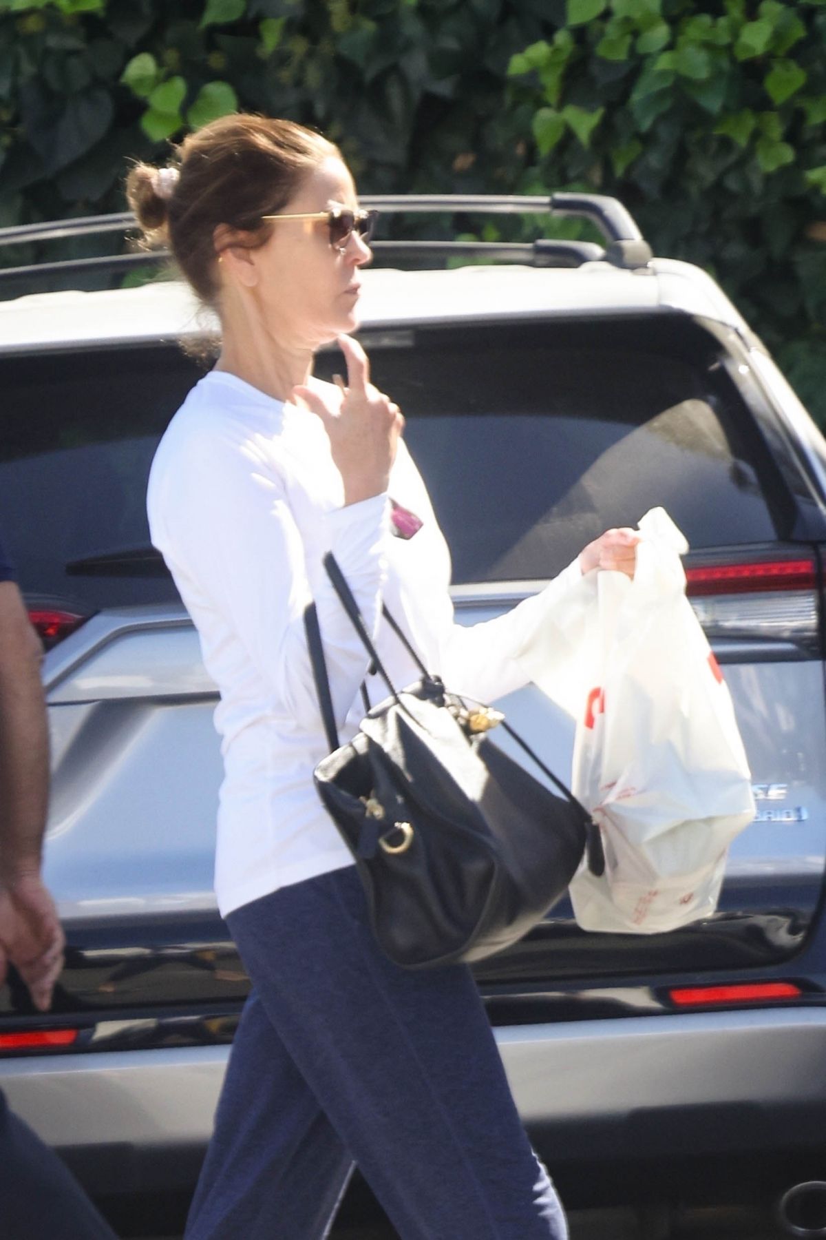 TERI HATCHER Shopping at CVS Pharmacy in Studio City 10/28/2023 ...