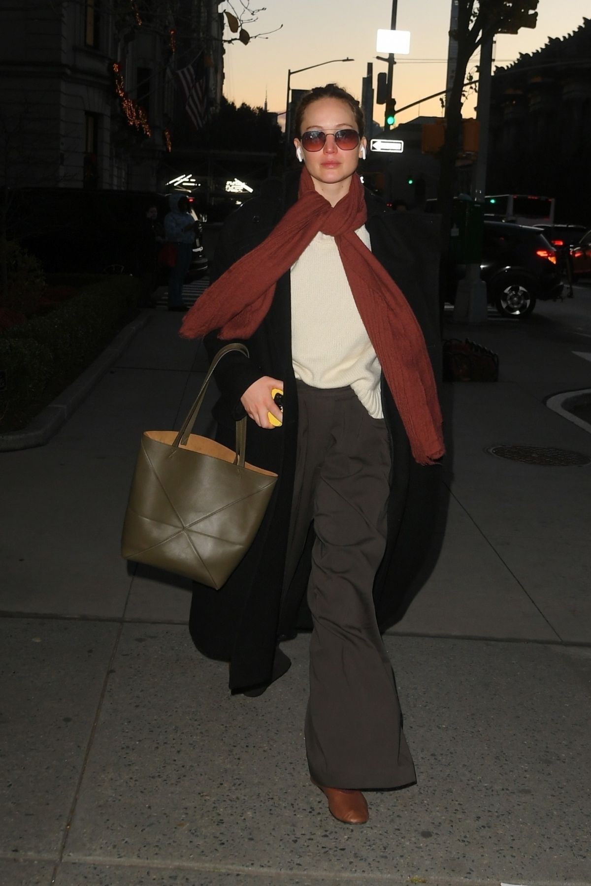 JENNIFRE LAWRENCE Out and About in New York 11/28/2023 – HawtCelebs