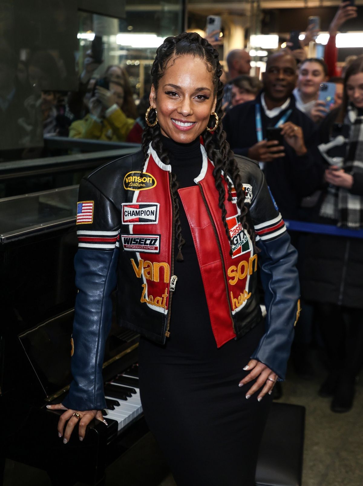 ALICIA KEYS Performs at St Pancras International Station in London 12 ...