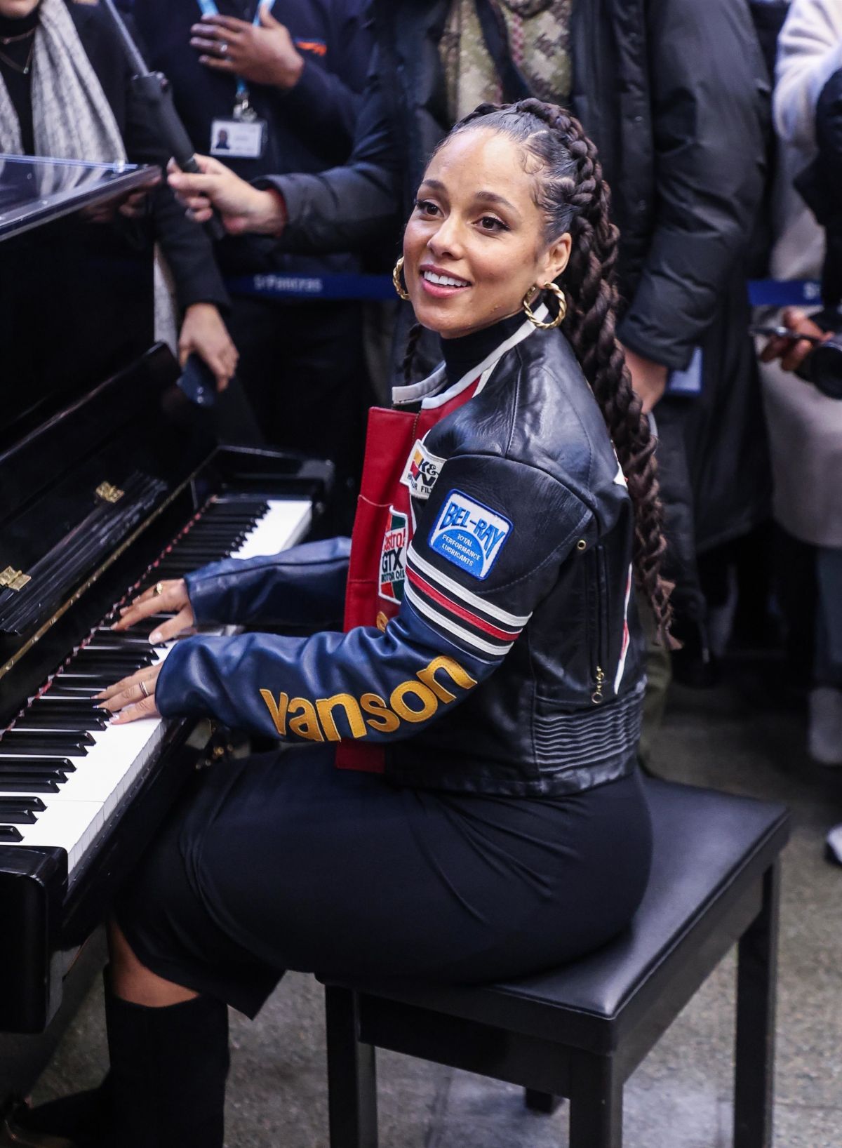 ALICIA KEYS Performs at St Pancras International Station in London 12 ...