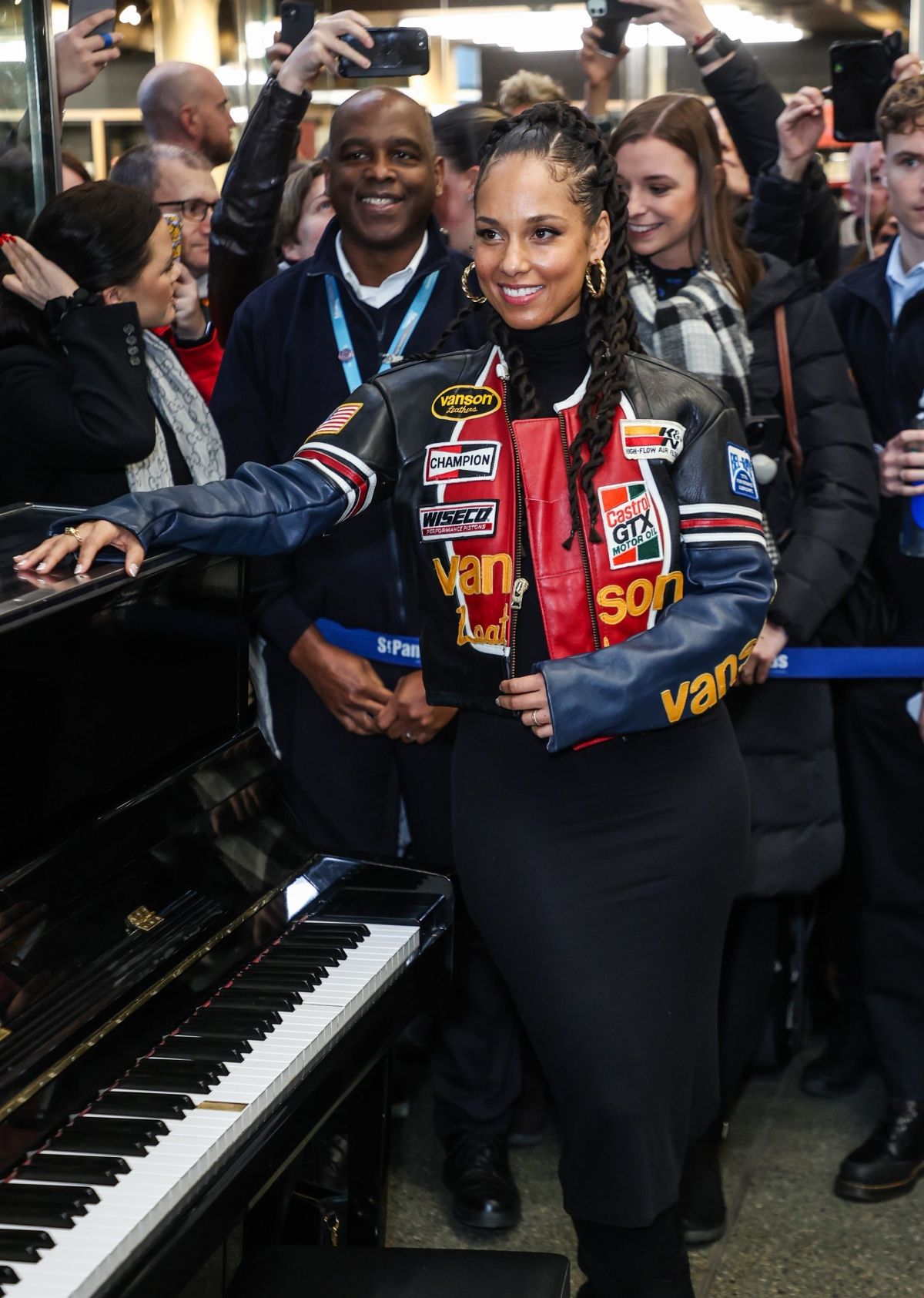 ALICIA KEYS Performs at St Pancras International Station in London 12 ...