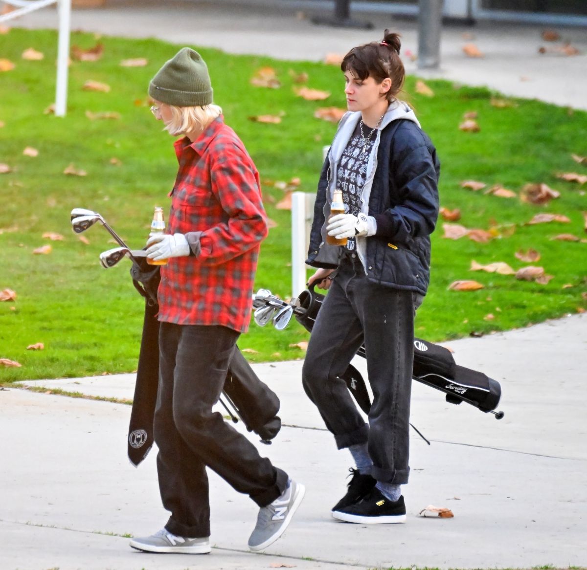 KRISTEN STEWAR and DYLAN MEYER Out Playin Golf in Los Angeles 12/28 ...