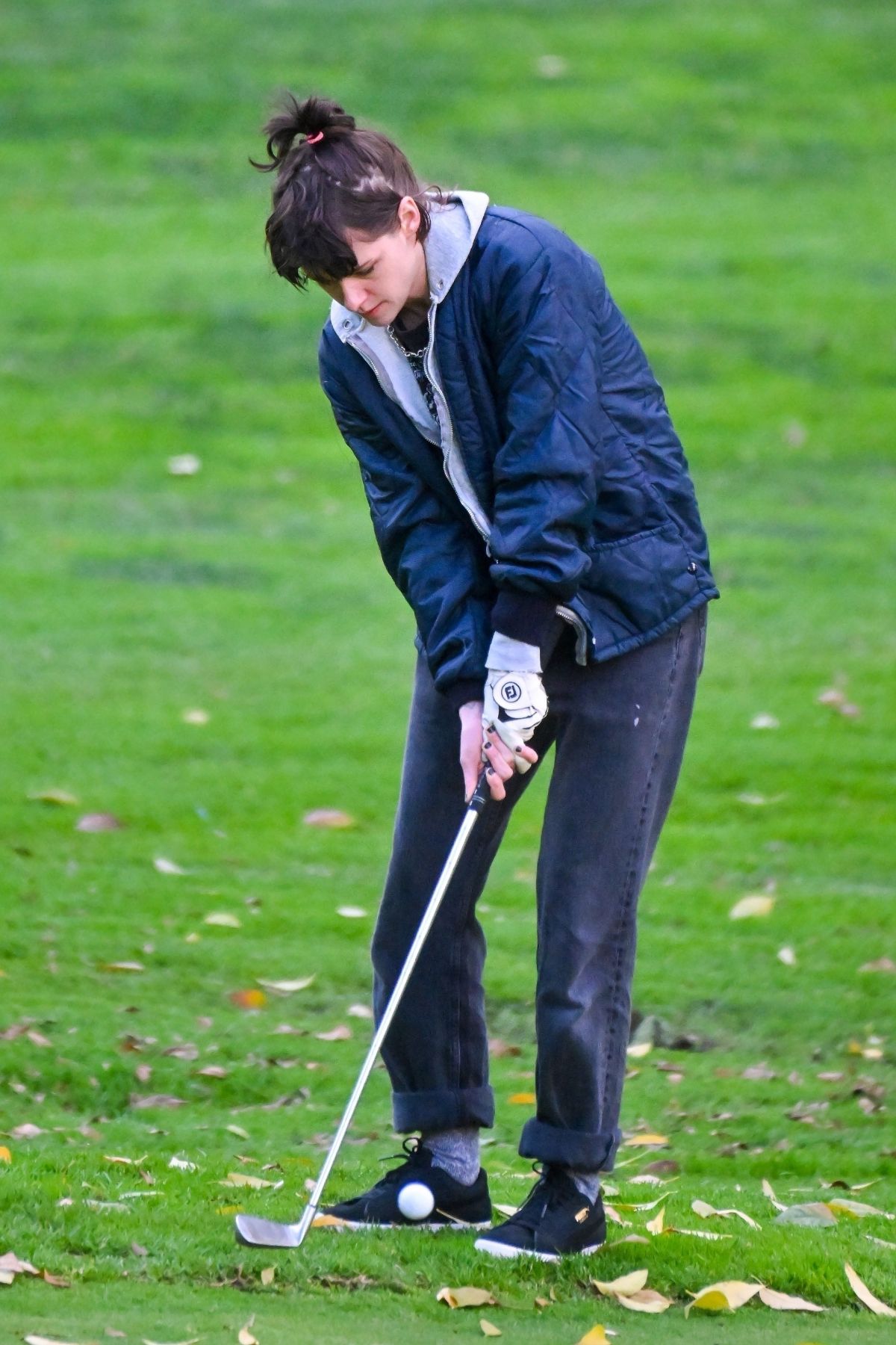 KRISTEN STEWAR and DYLAN MEYER Out Playin Golf in Los Angeles 12/28 ...