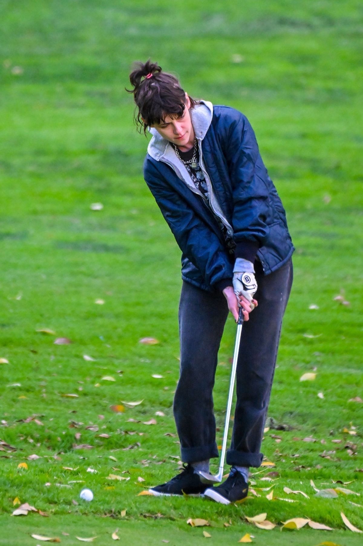 KRISTEN STEWAR and DYLAN MEYER Out Playin Golf in Los Angeles 12/28 ...
