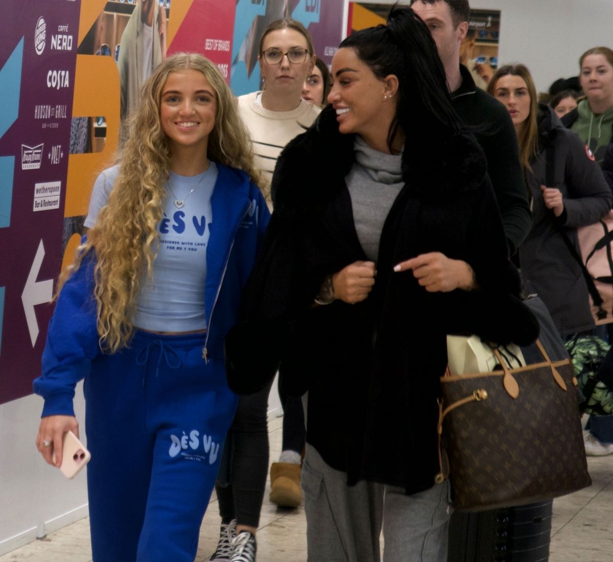 KATIE PRICE and PRINCESS ANDRE Arrives Back in UK from Ireland 01/17 ...