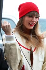 TAYLOR SWIFT Arrives at Kansas City Chiefs vs Buffalo Bills AFC ...