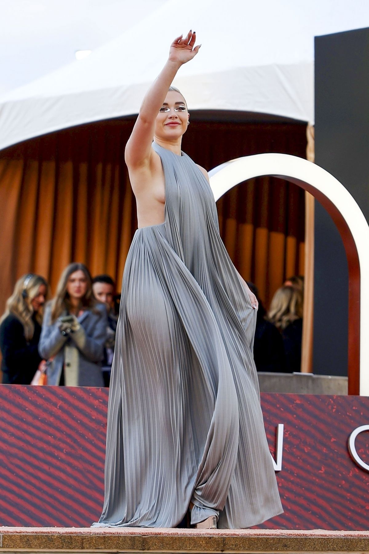 FLORENCE PUGH Arrives at Dune: Part Two Premiere at Josie Robertson ...