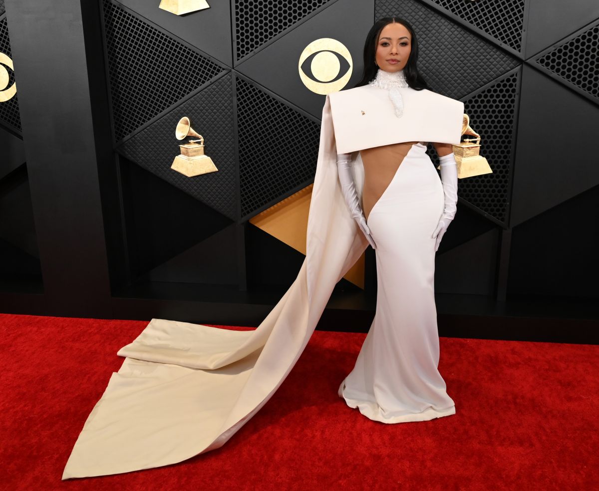 KAT GRAHAM at 66th GRAMMY Awards in Los Angeles 02/04/2024 – HawtCelebs