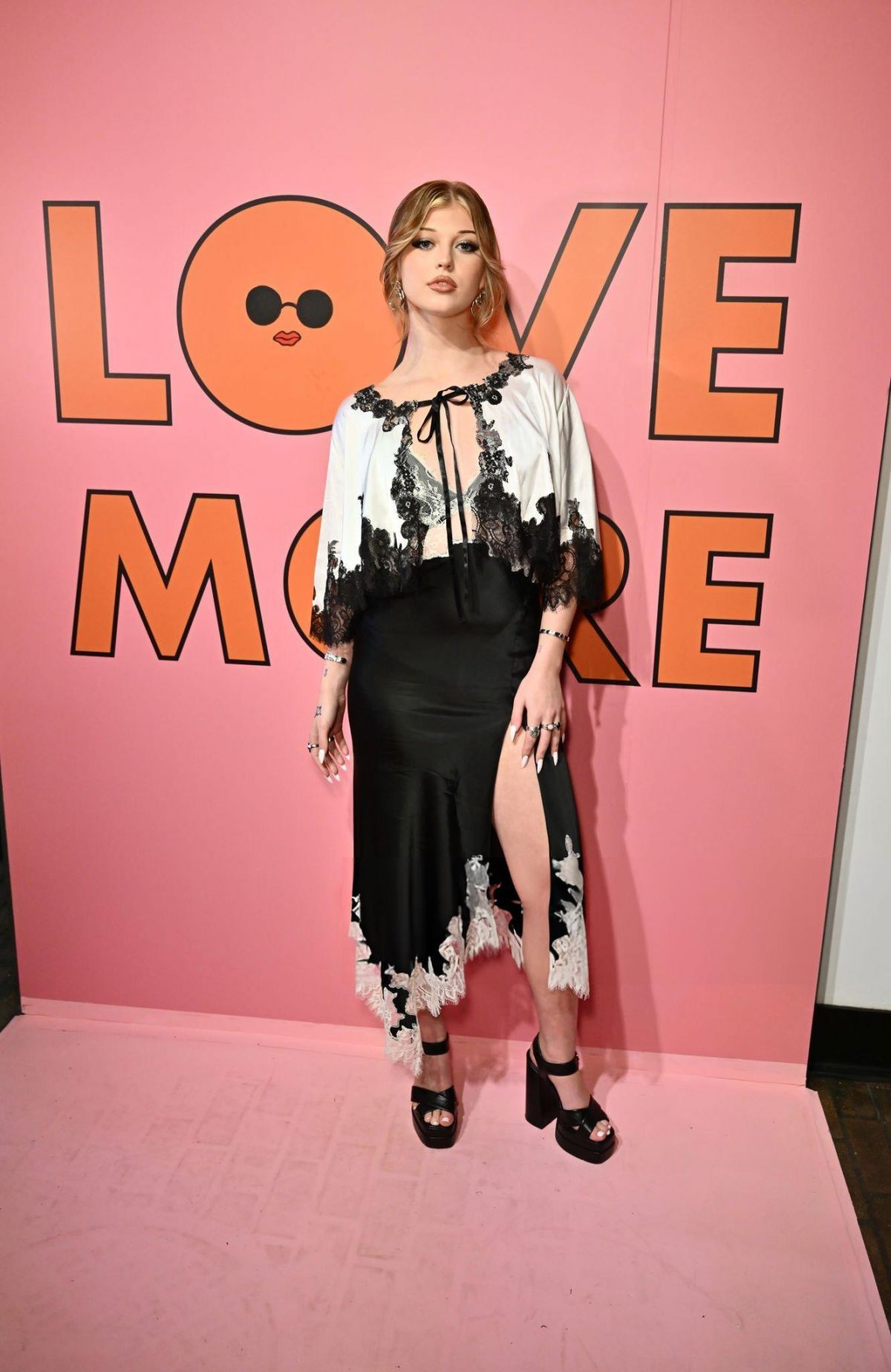 LOREN GRAY at Alice + Olivia Fall 2024 Presentation in New York 02/10 ...