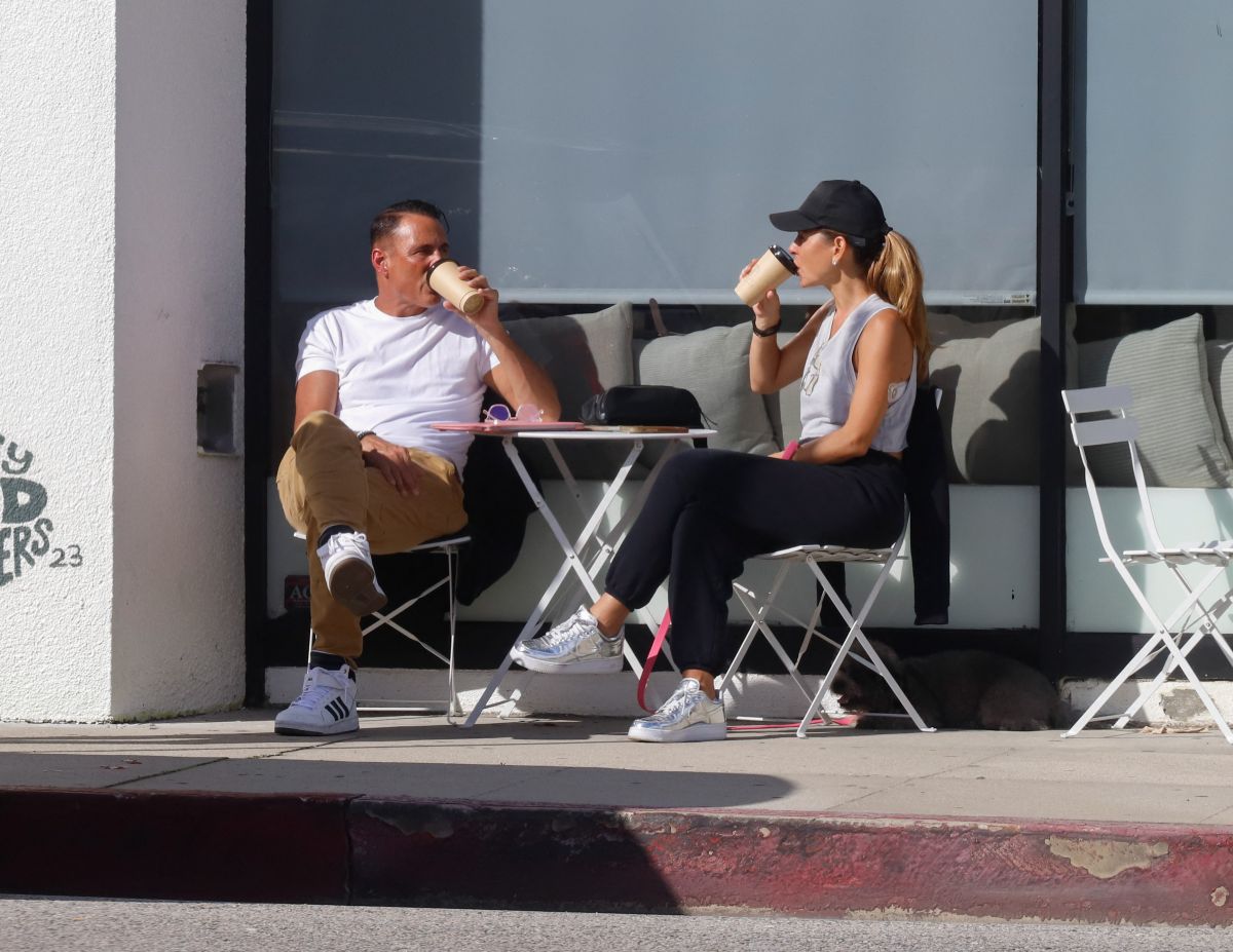 MARIA MENOUNOS Out for Coffee in Los Angeles 02/24/2024 – HawtCelebs