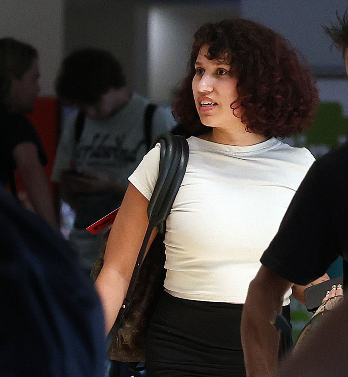 RAYE Arrives at Airport in Perth 02/11/2024 – HawtCelebs