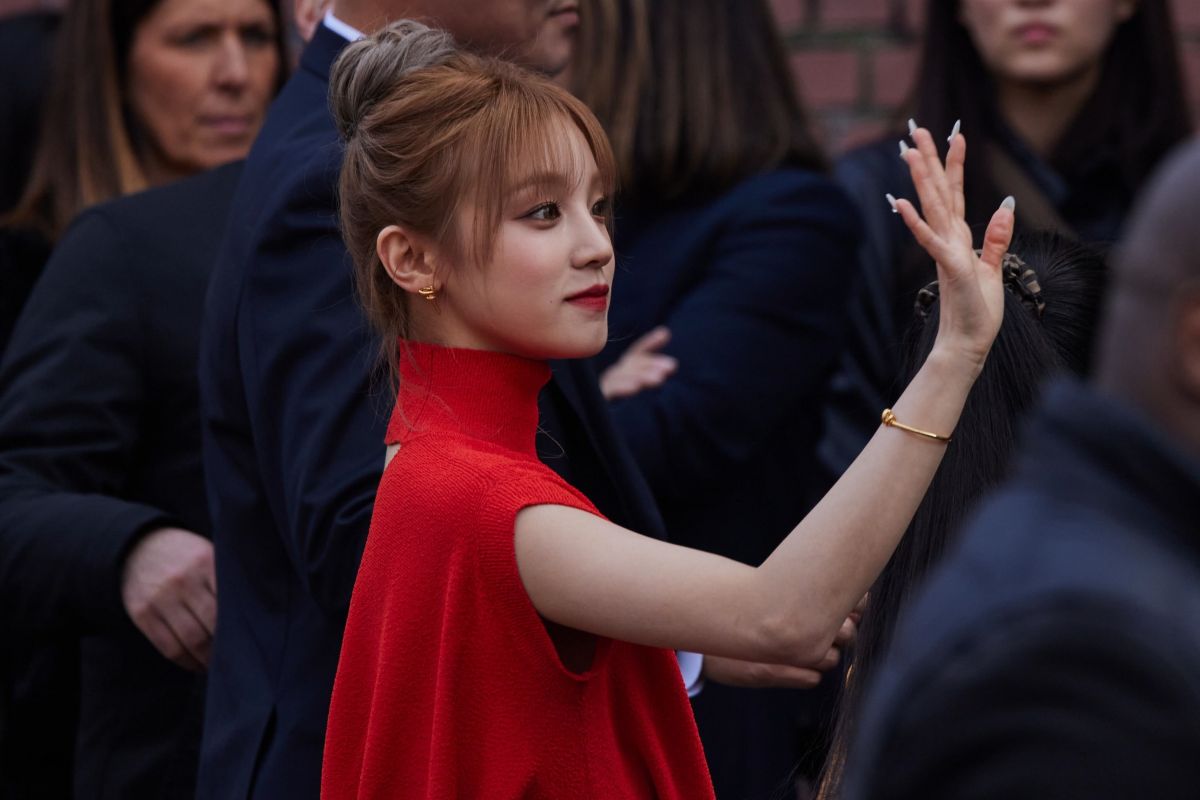 SONG YUQI Arrives at Fendi Fashion Show in Milan 02/21/2024 – HawtCelebs