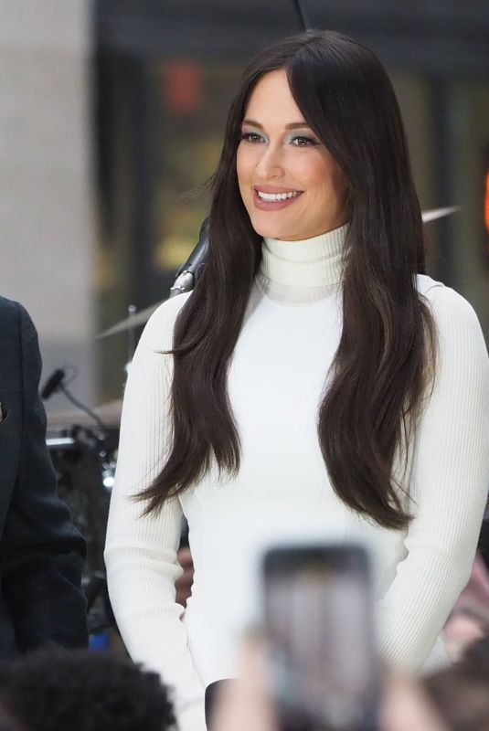 KACEY MUSGRAVES Performs at Today Show in New York 03/15/2024 – HawtCelebs