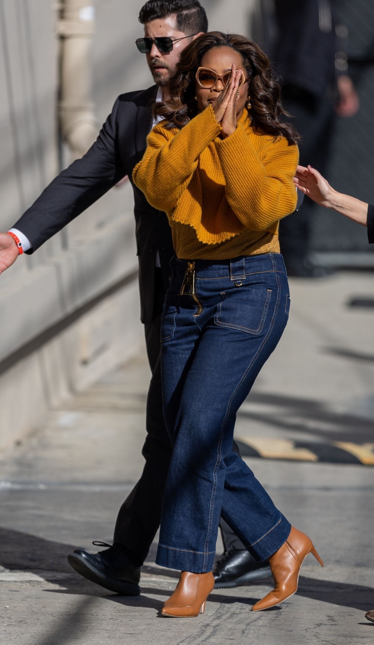 OPRAH WINFREY Arrives at Jimmy Kimmel Live 03/14/2024 – HawtCelebs