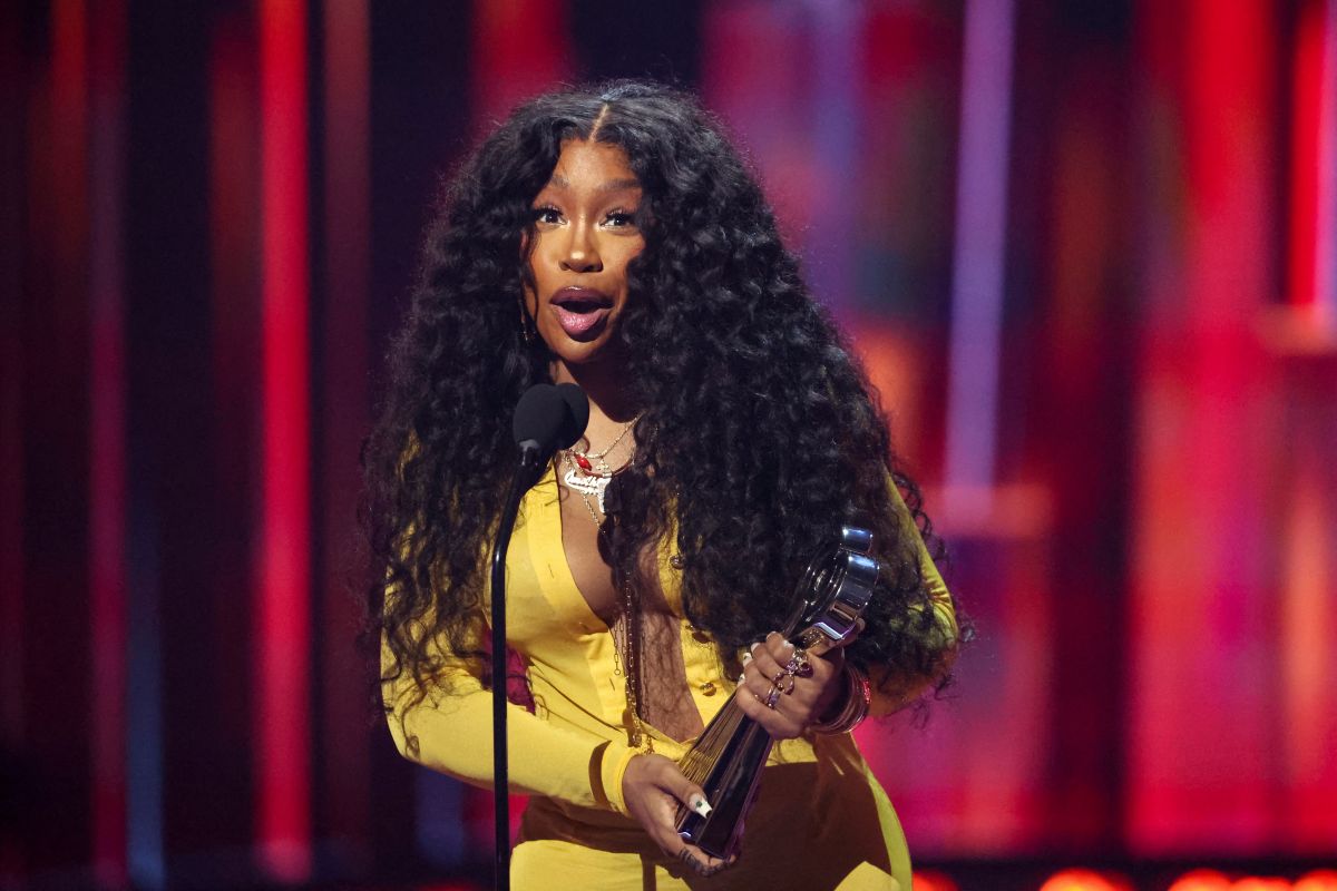 SZA at 2024 iHeartRadio Music Awards in Hollywood 04/01/2024 – HawtCelebs