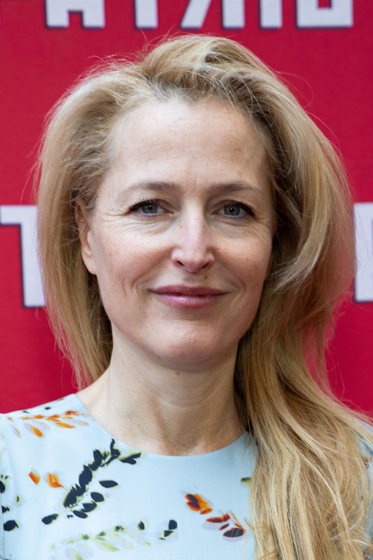 GILLIAN ANDERSON at Patriots Broadway Opening at Ethel Barrymore ...