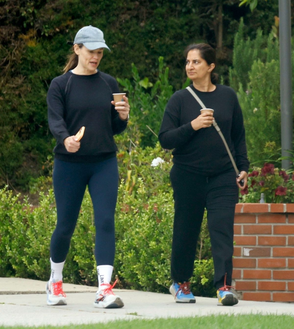 JENNIFER GARNER Out for a Morning Walk with a Friend in Los Angeles 06 ...