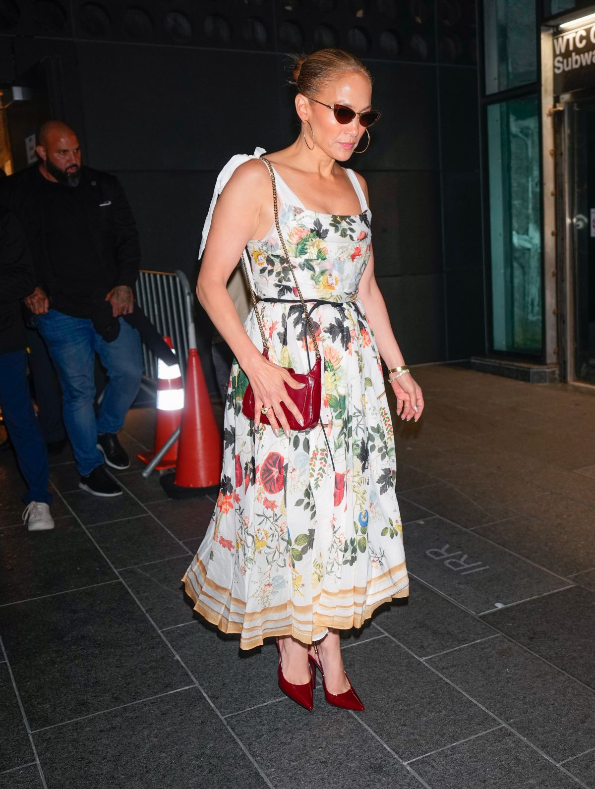 JENNIFER LOPEZ Arrives at Preview Showing of Cats in New York 08/02 ...