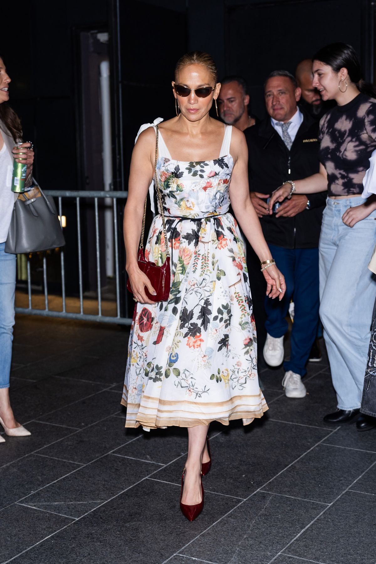 JENNIFER LOPEZ Arrives at Preview Showing of Cats in New York 08/02 ...