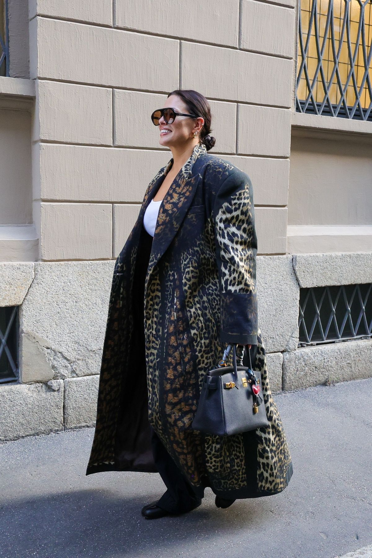 ASHLEY GRAHAM Out with Friends at Milan Fashion Week 09/20/2024 ...