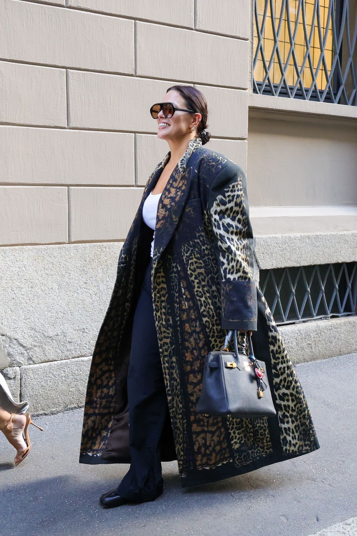 ASHLEY GRAHAM Out with Friends at Milan Fashion Week 09/20/2024 ...