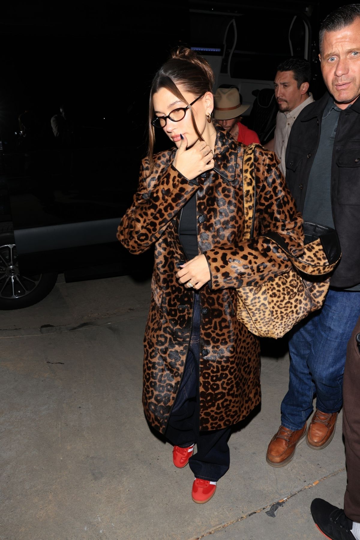 HAILEY and Justin BIEBER Arrives at a Church Service in Los Angeles 09 ...