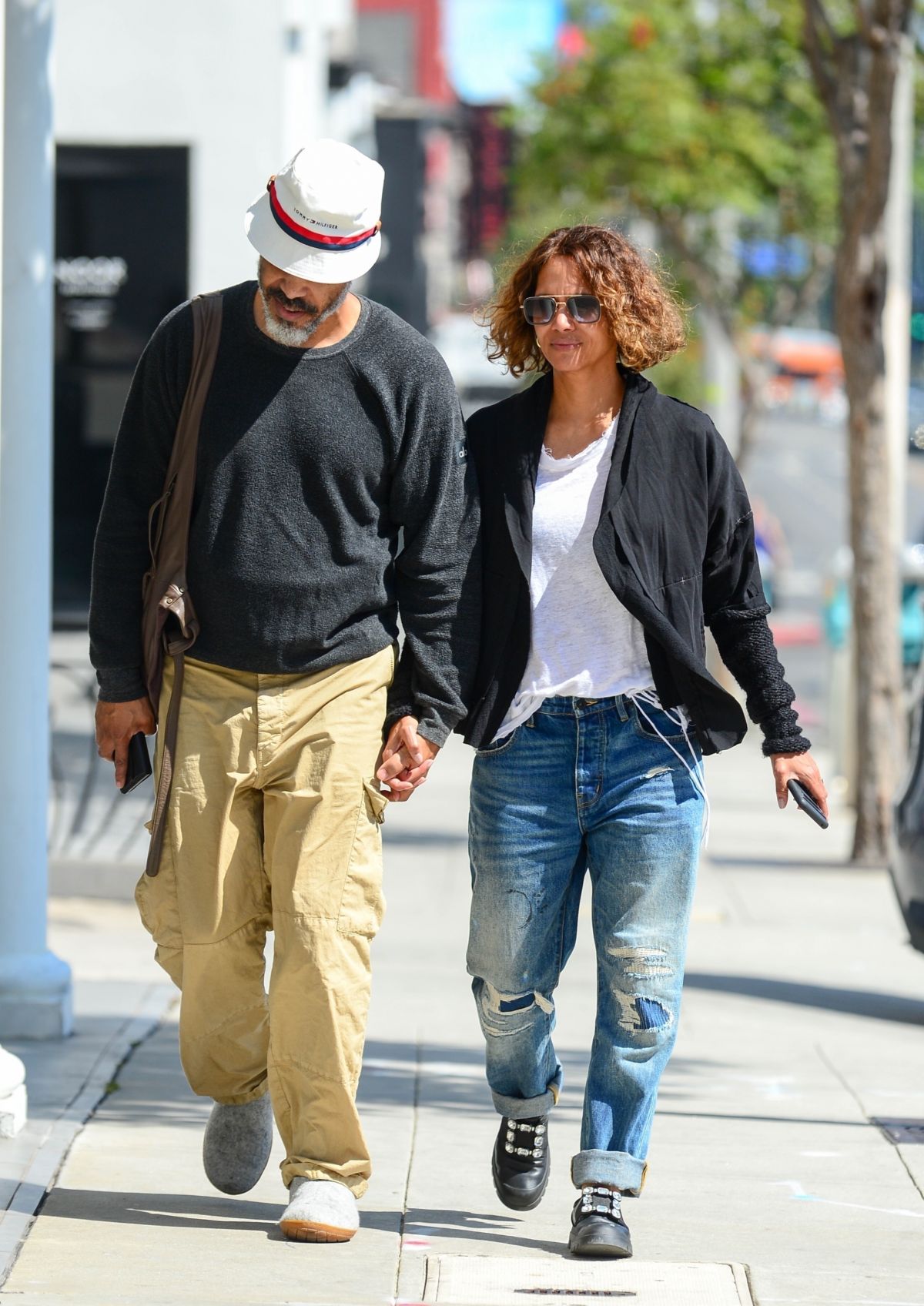 HALLE BERRY and Van Hunt Out in Los Angeles 09/26/2024 – HawtCelebs