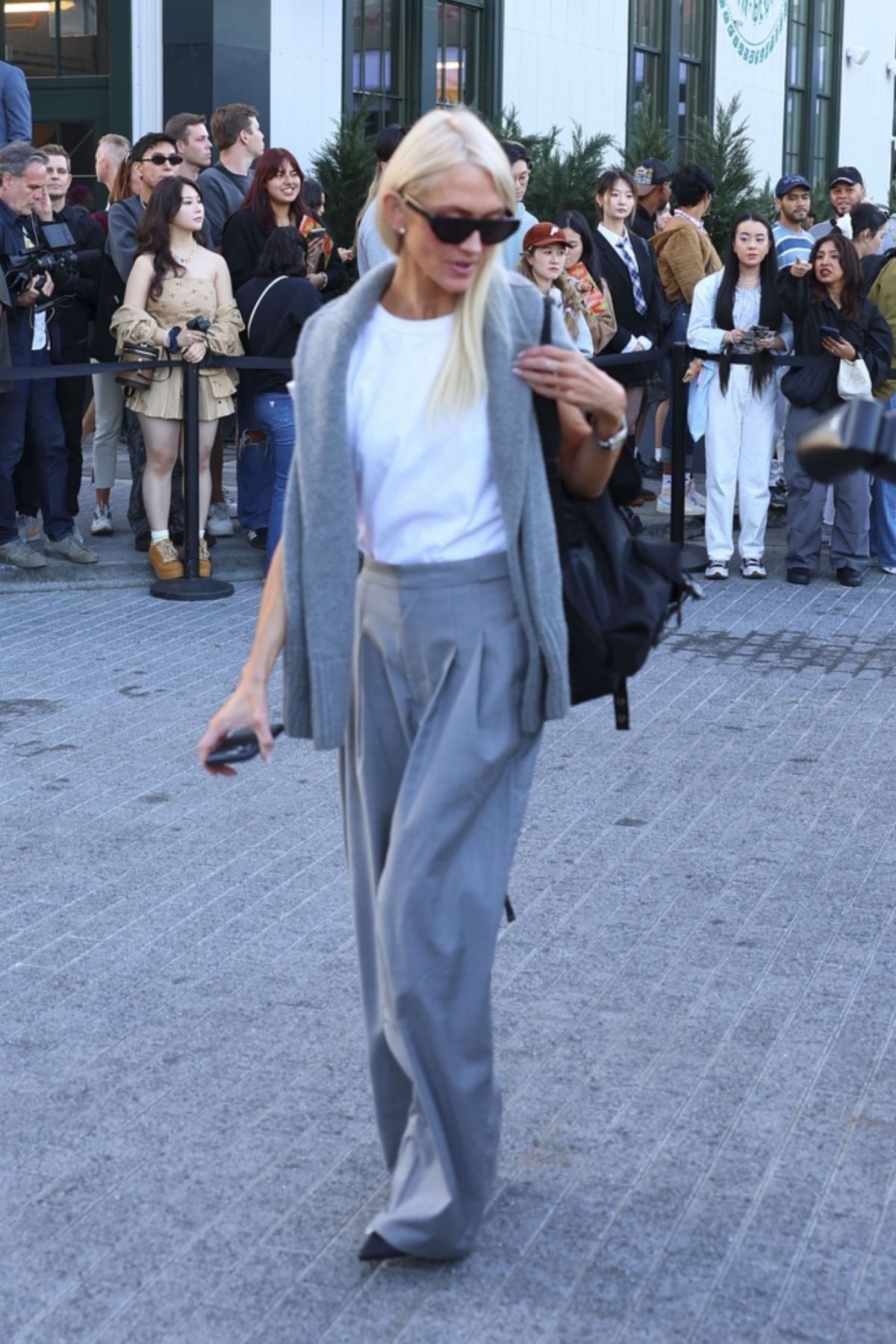 ZANNA ROBERTS RASSI Arrives at Tommy Hilfiger Fsahion Show in New York ...