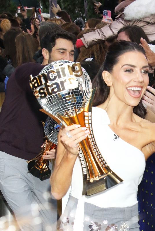 JENNA JOHNSON Celebrates DWTS Win on Good Morning America 11/27/2024 ...