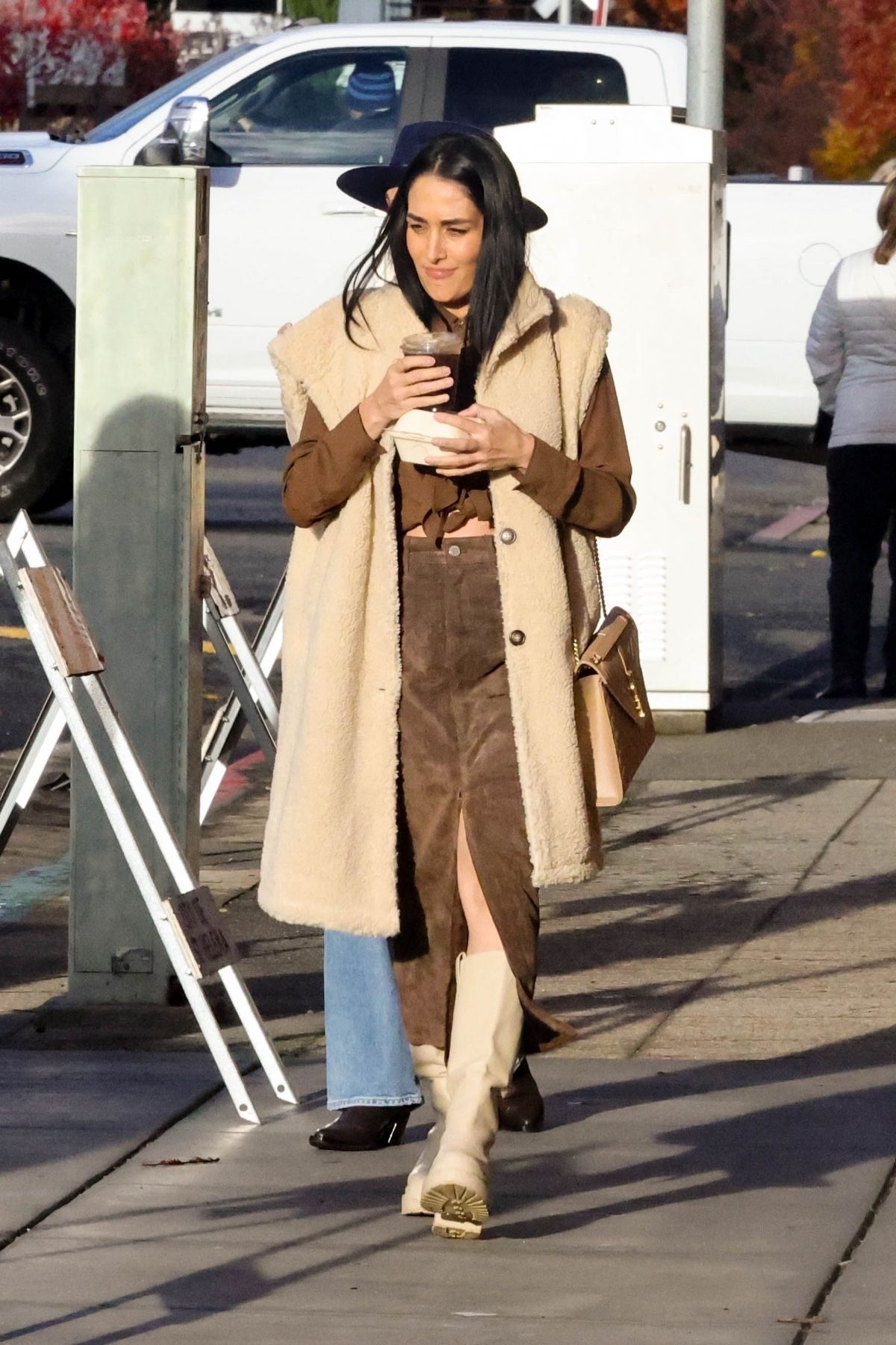NIKKI and BRIE BELLA Out for Lunch with Gal Pals in Napa Valley 11/23 ...