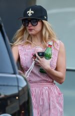 ADDISON RAE Washes Her Car in Los Angeles 12/01/2024 – HawtCelebs