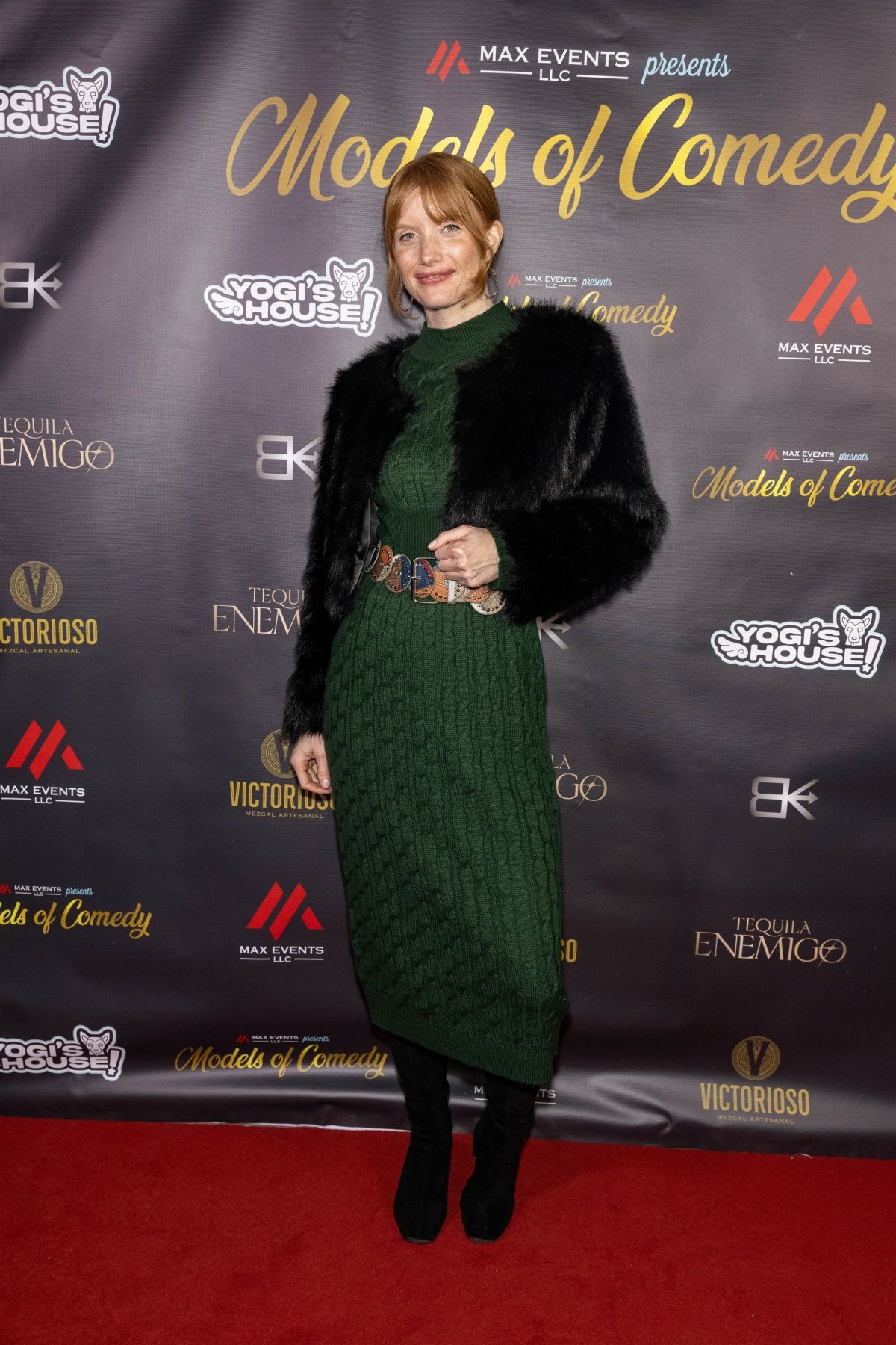 AMANDA SMITH at Max Events Presents 2024 Models of Comedy Christmas ...
